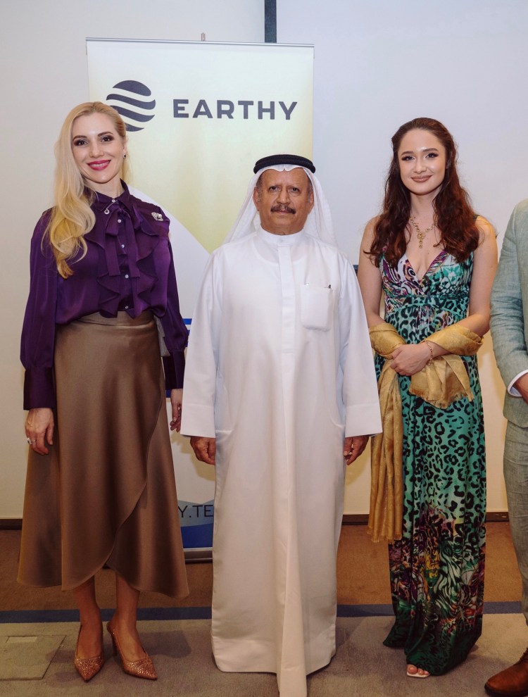 De Bacci Noble Family Attends The Historic Unveiling of the Earthy ...
